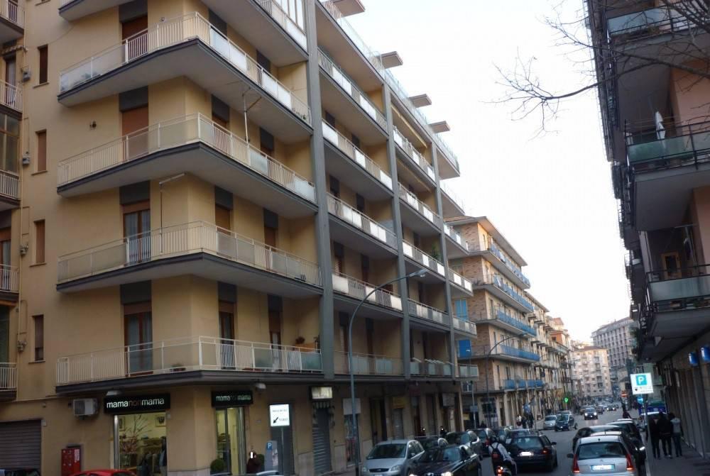 Negozio in vendita a Avellino