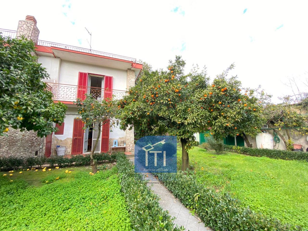 Villa in vendita a Giugliano In Campania
