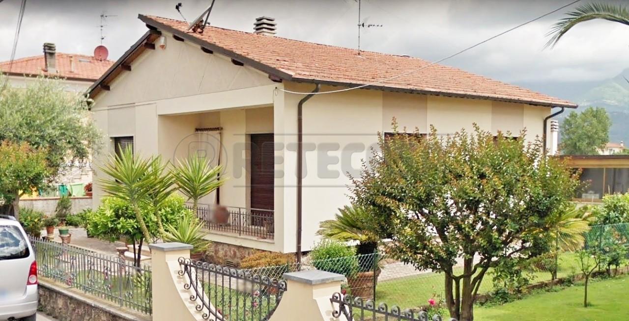 Casa indipendente in vendita a Camaiore