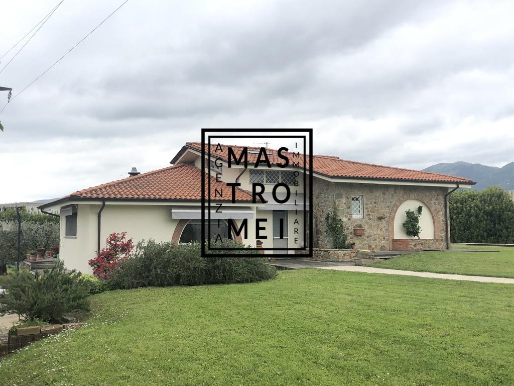 Villa in vendita a Uzzano