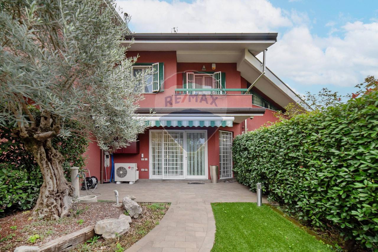 Villa a schiera in vendita a Vimercate