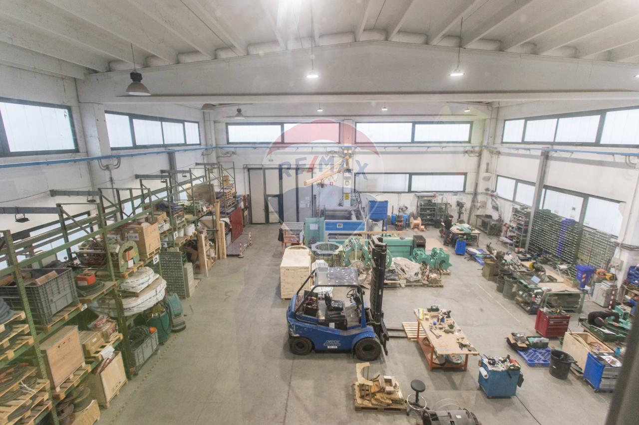 Capannone in vendita a Salsomaggiore Terme