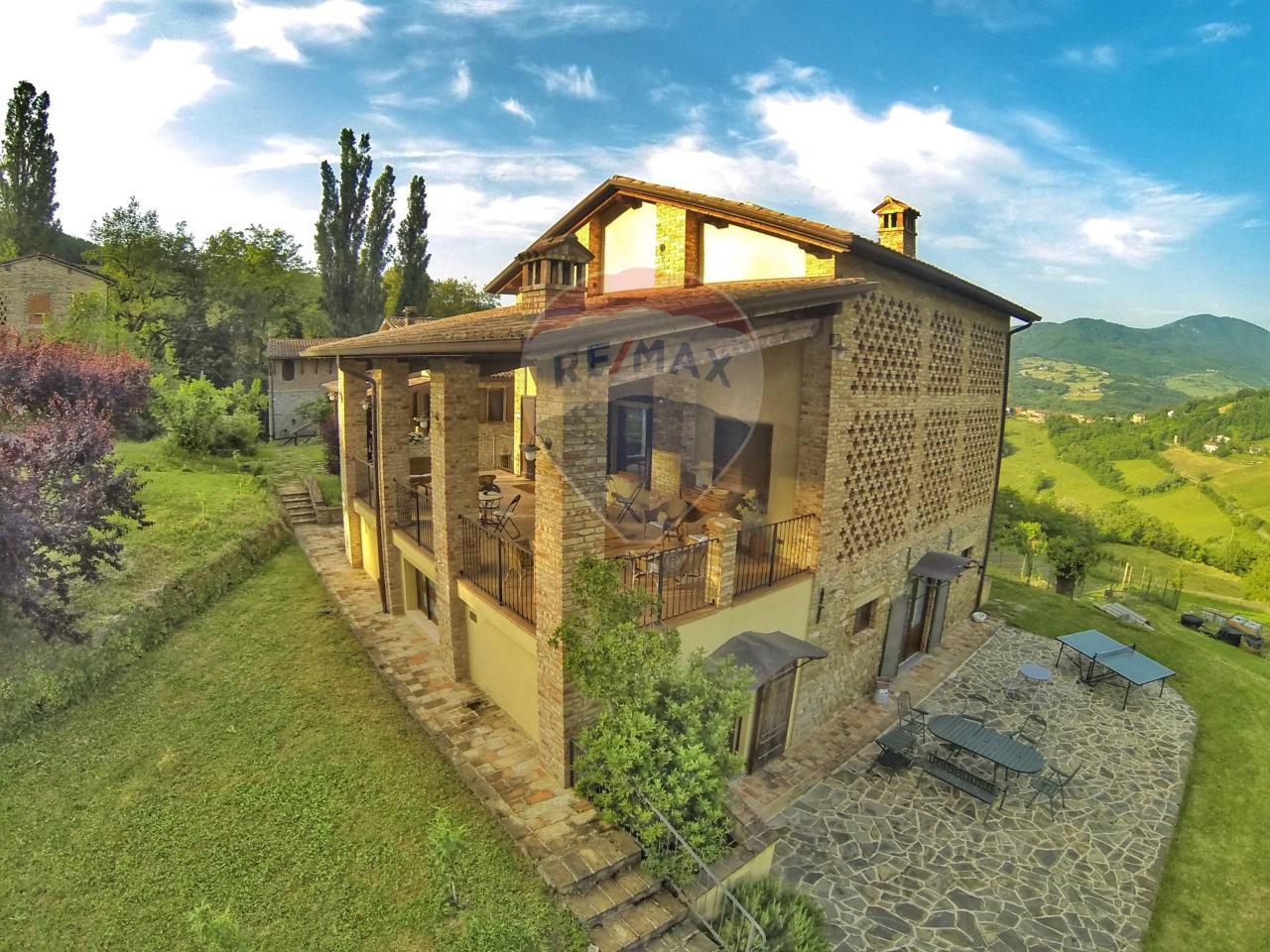 Villa in vendita a Varano De' Melegari