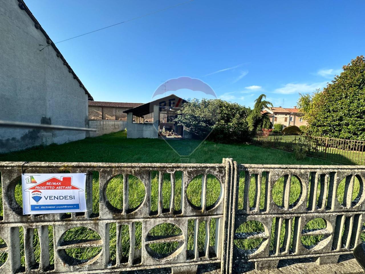 Negozio in vendita a Alluvioni Piovera