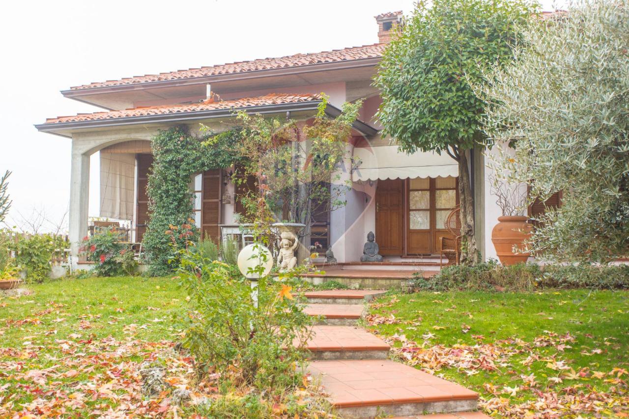 Villa in vendita a Carpaneto Piacentino
