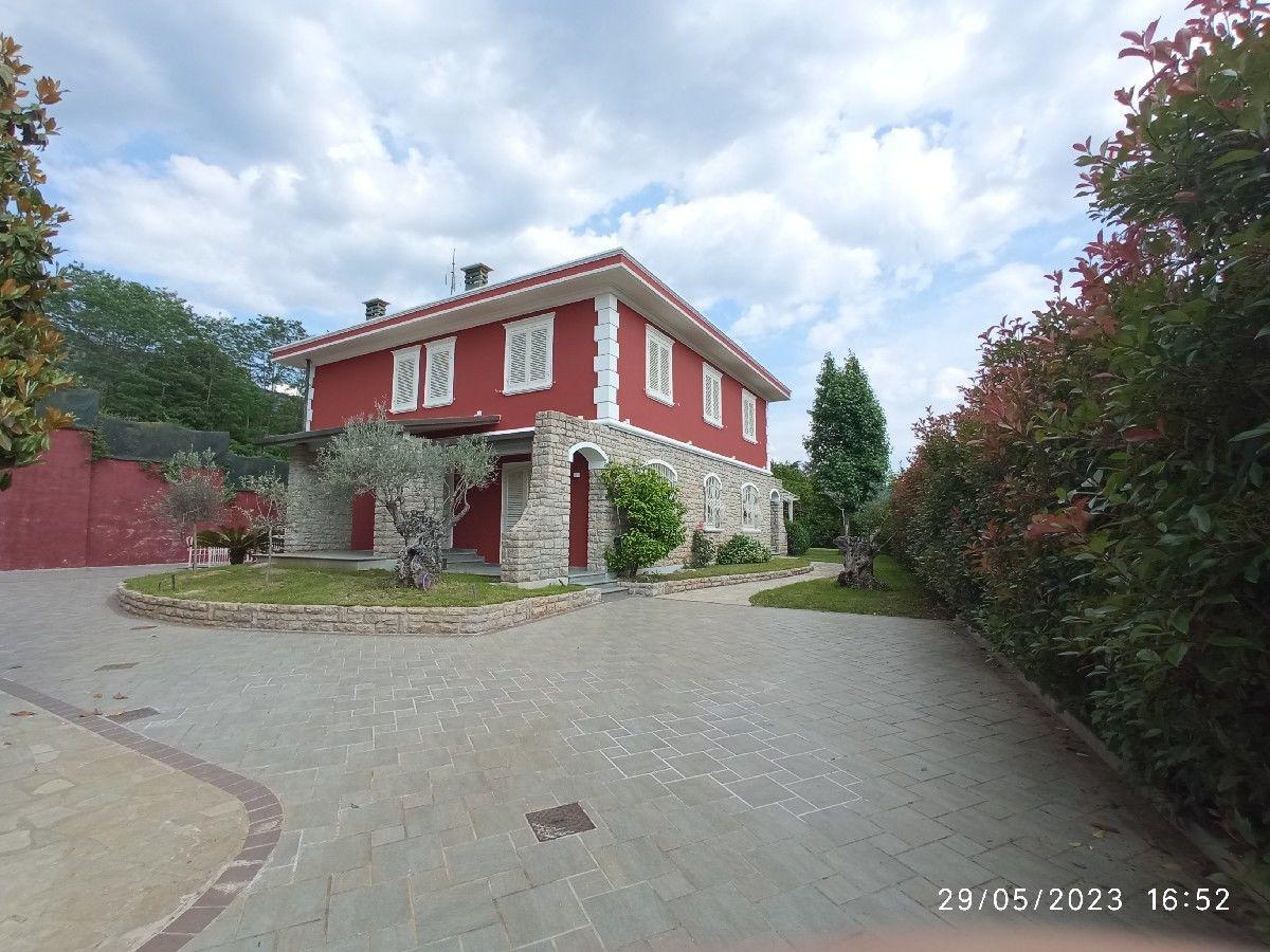 Villa in vendita a Camaiore