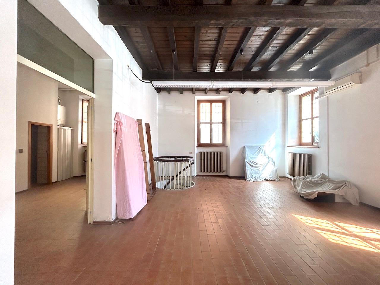 Negozio in affitto a Cesena