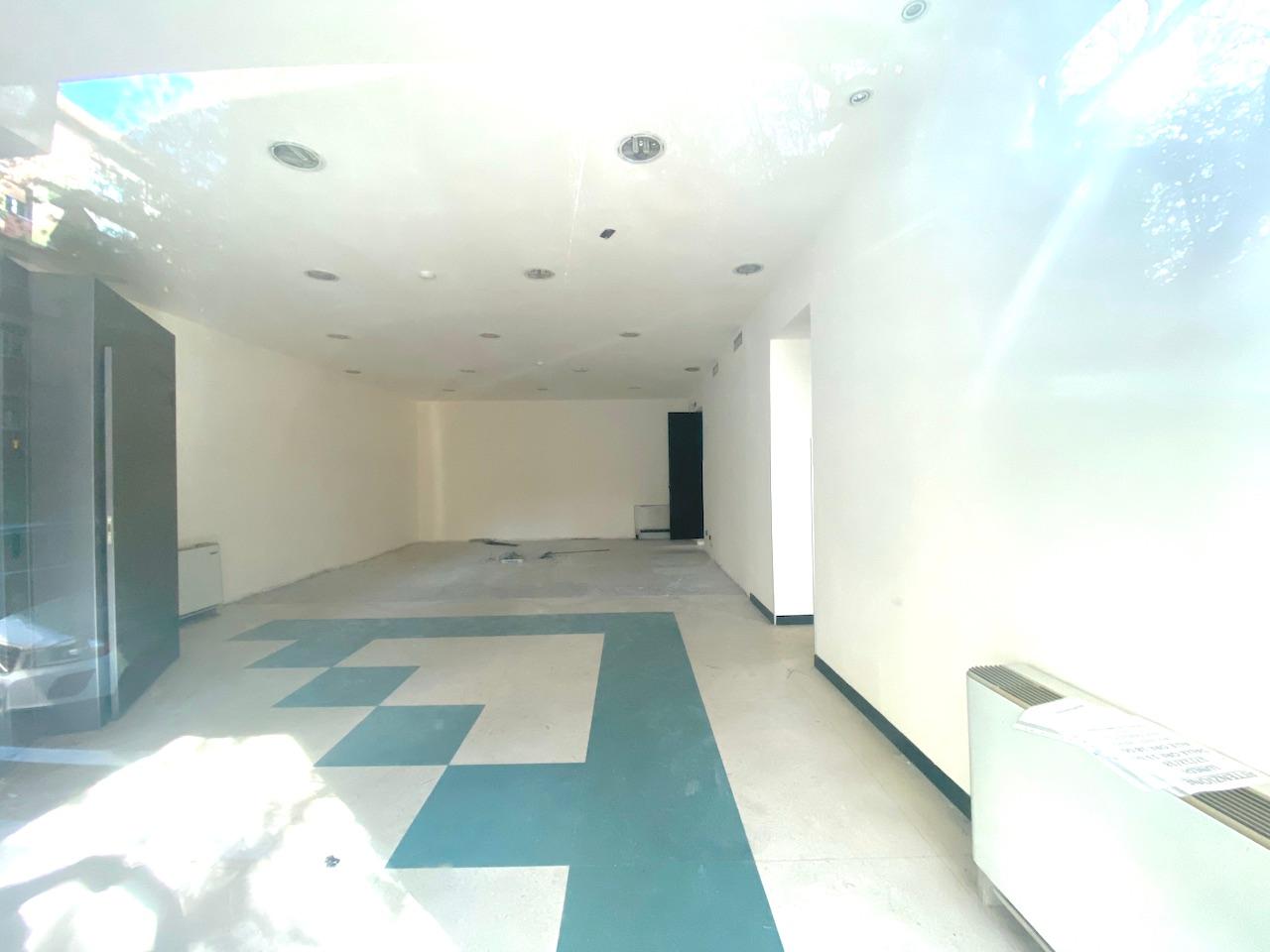 Negozio in vendita a Cesena