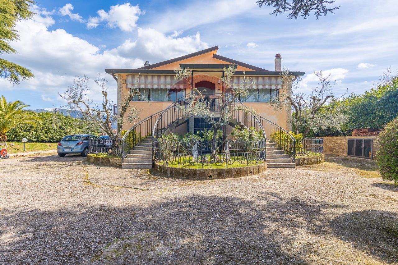 Villa in vendita a Faleria