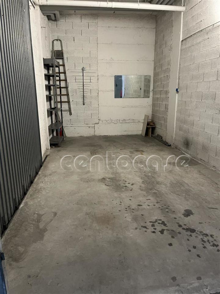 Garage in vendita a Laives