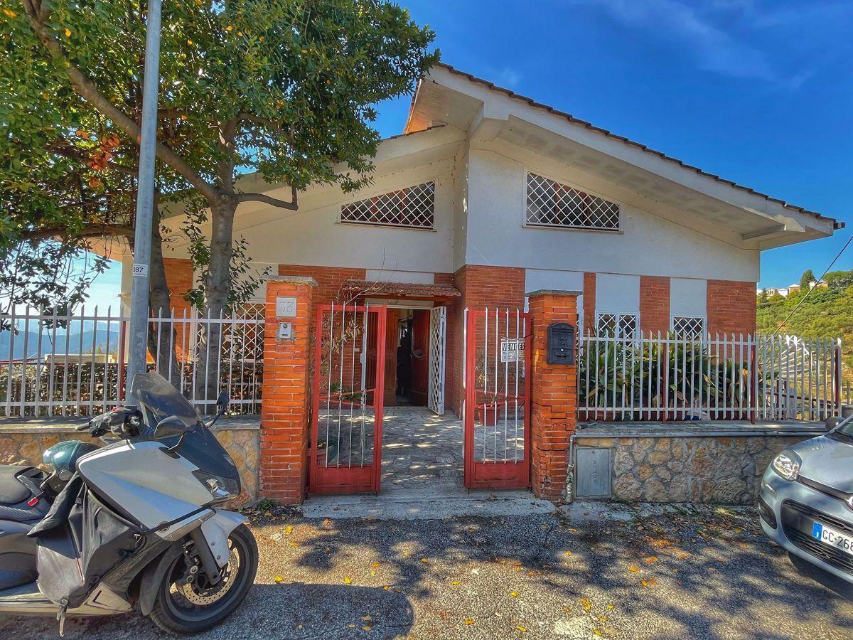 Villa in vendita a San Polo Dei Cavalieri