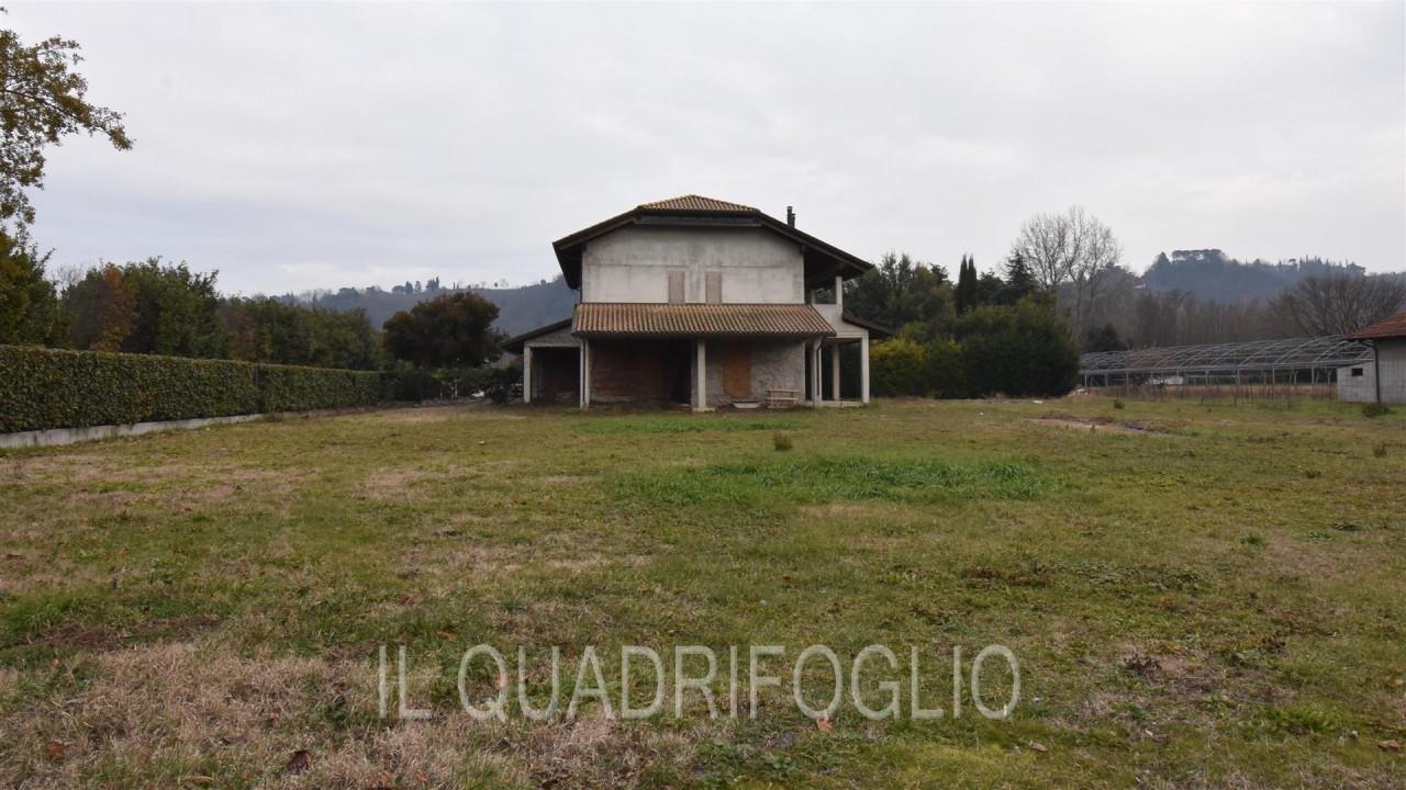 Villa in vendita a Cesena
