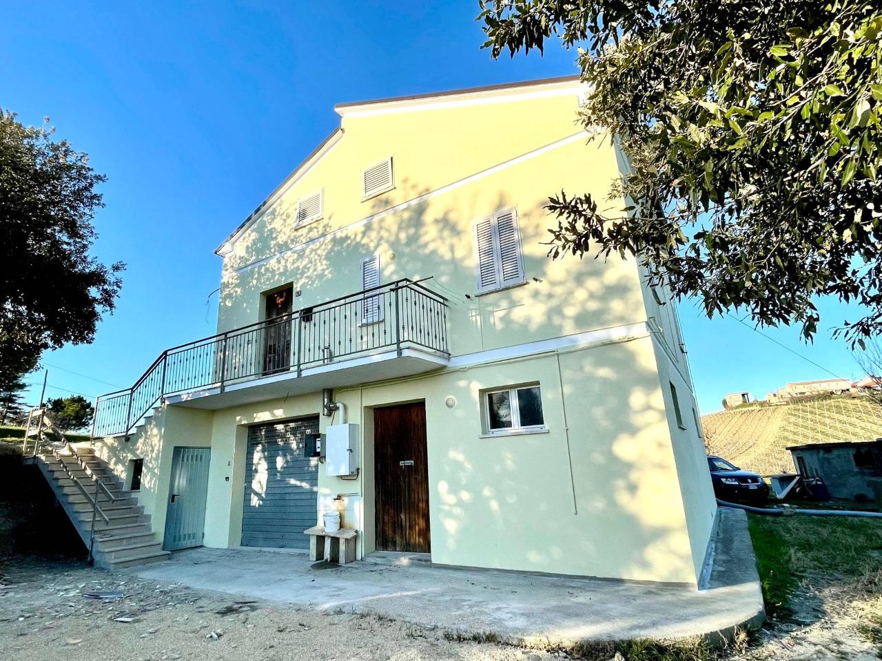Casa indipendente in vendita a Castignano
