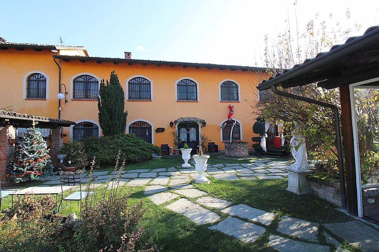 Locale commerciale in vendita a Montiglio Monferrato