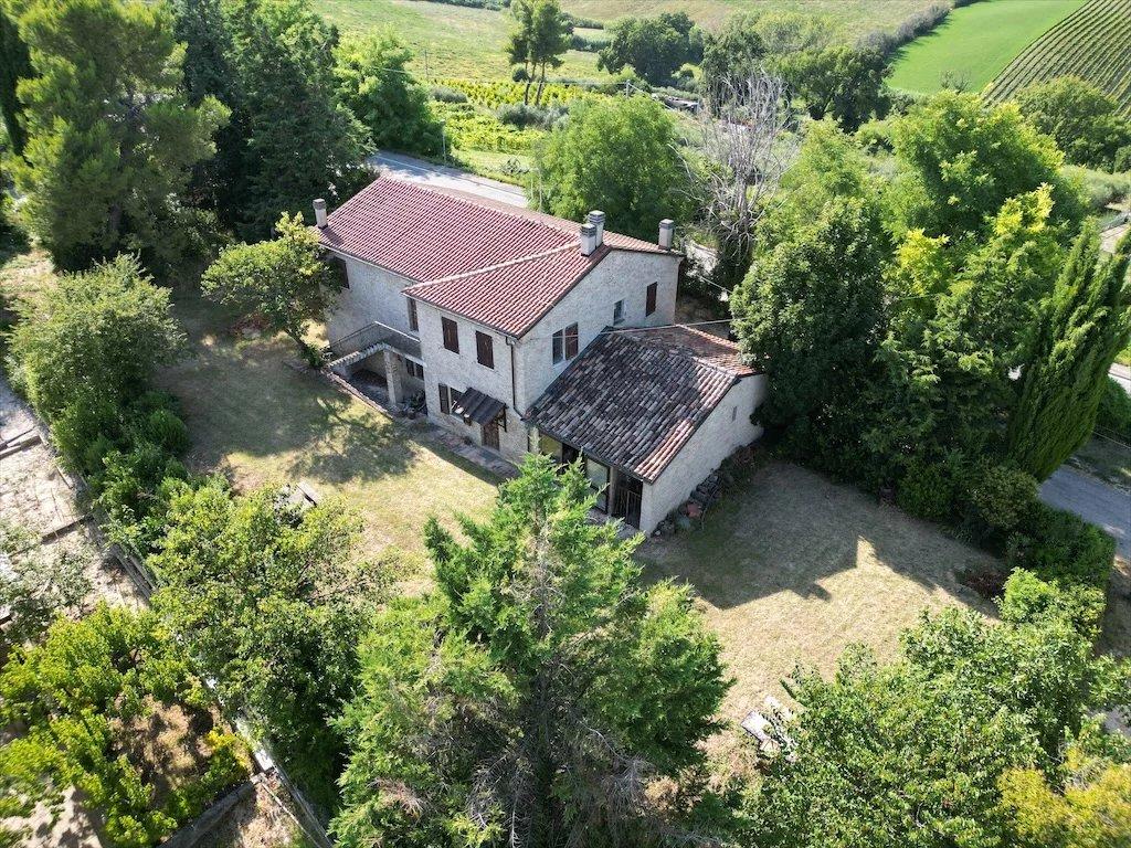 Villa bifamiliare in vendita a Vallefoglia