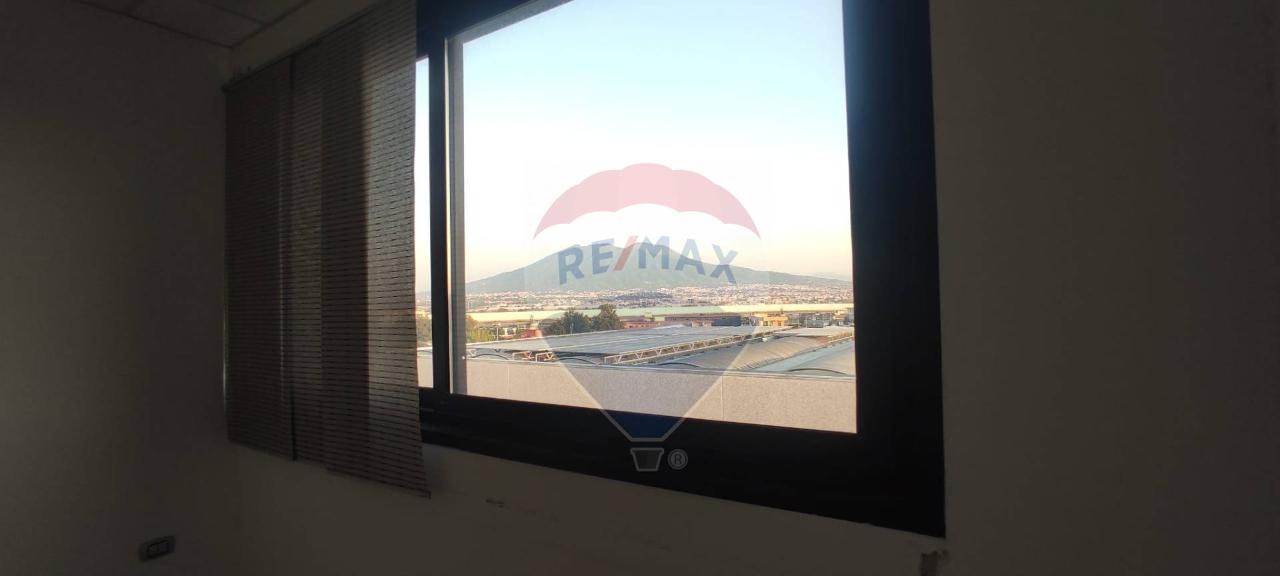 Ufficio in affitto a Casoria