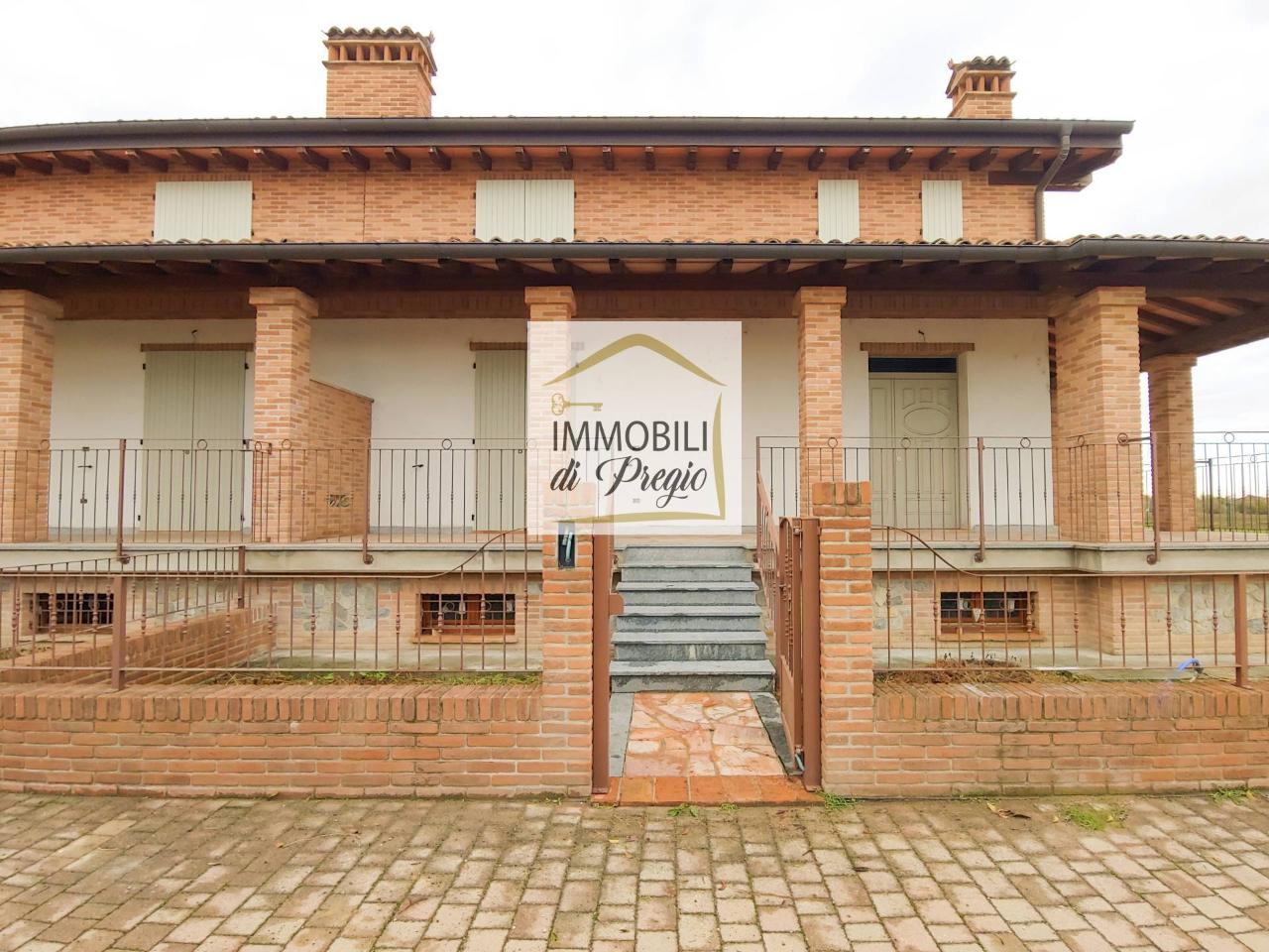 Villa in vendita a Parma