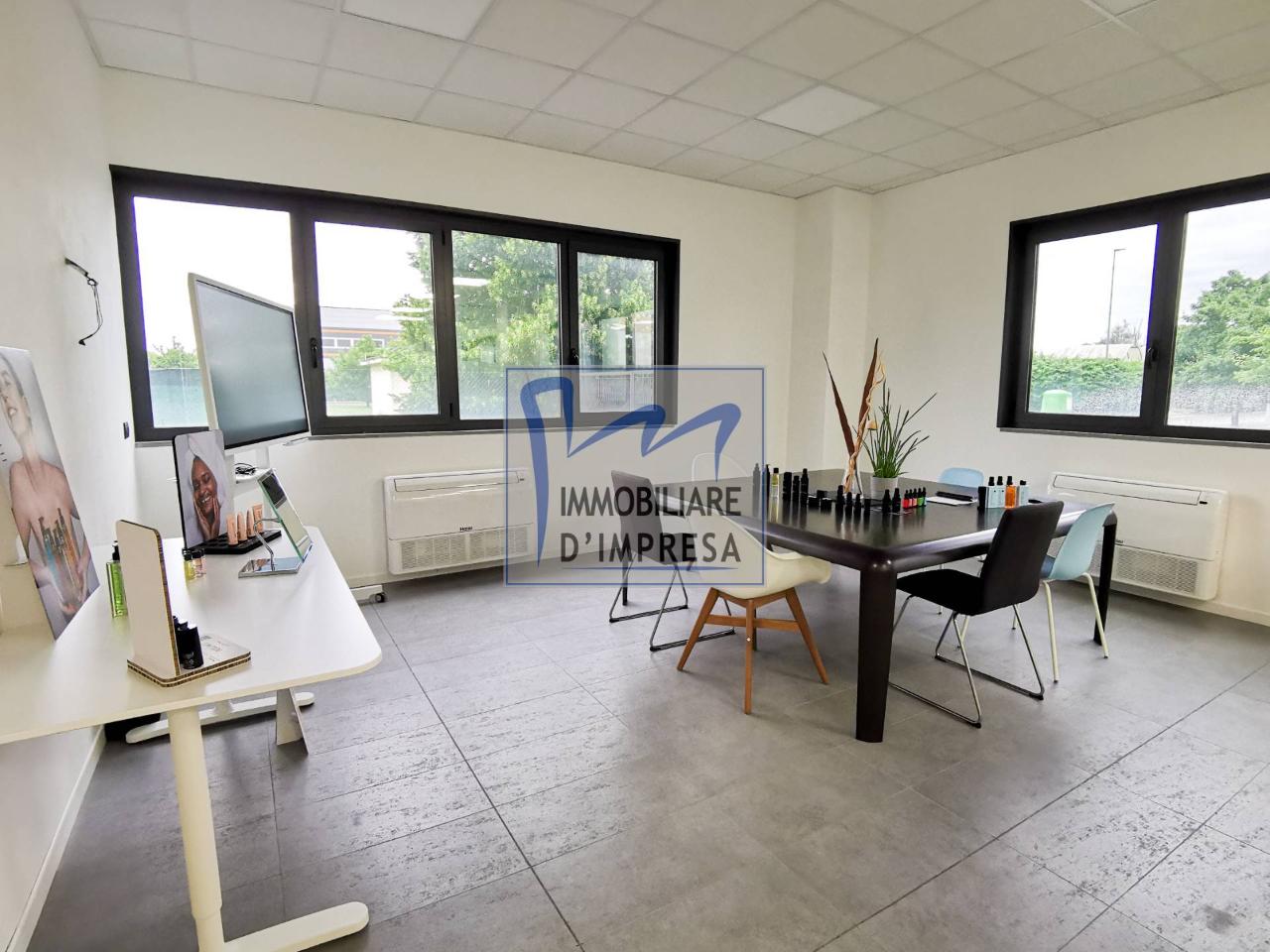 Capannone in vendita/affitto a Parma