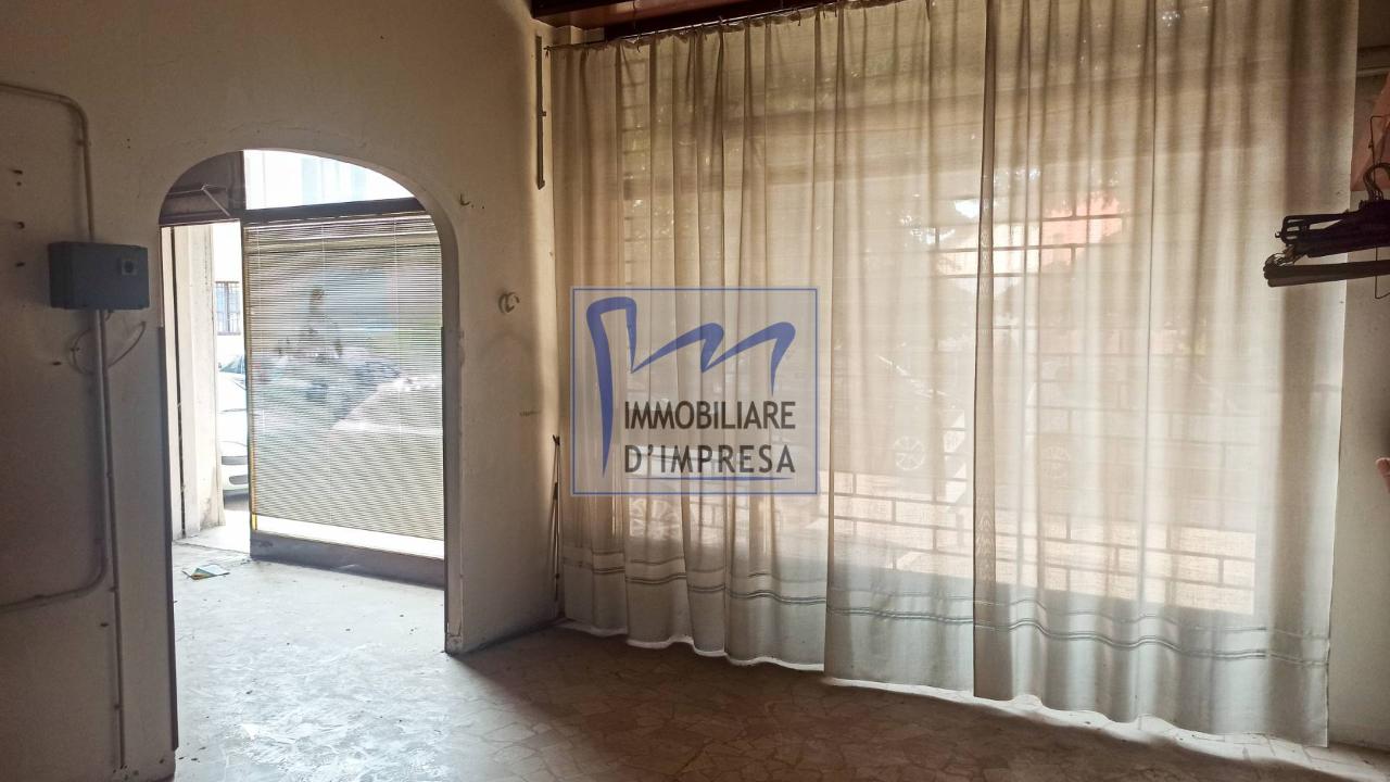 Negozio in vendita a Cremona