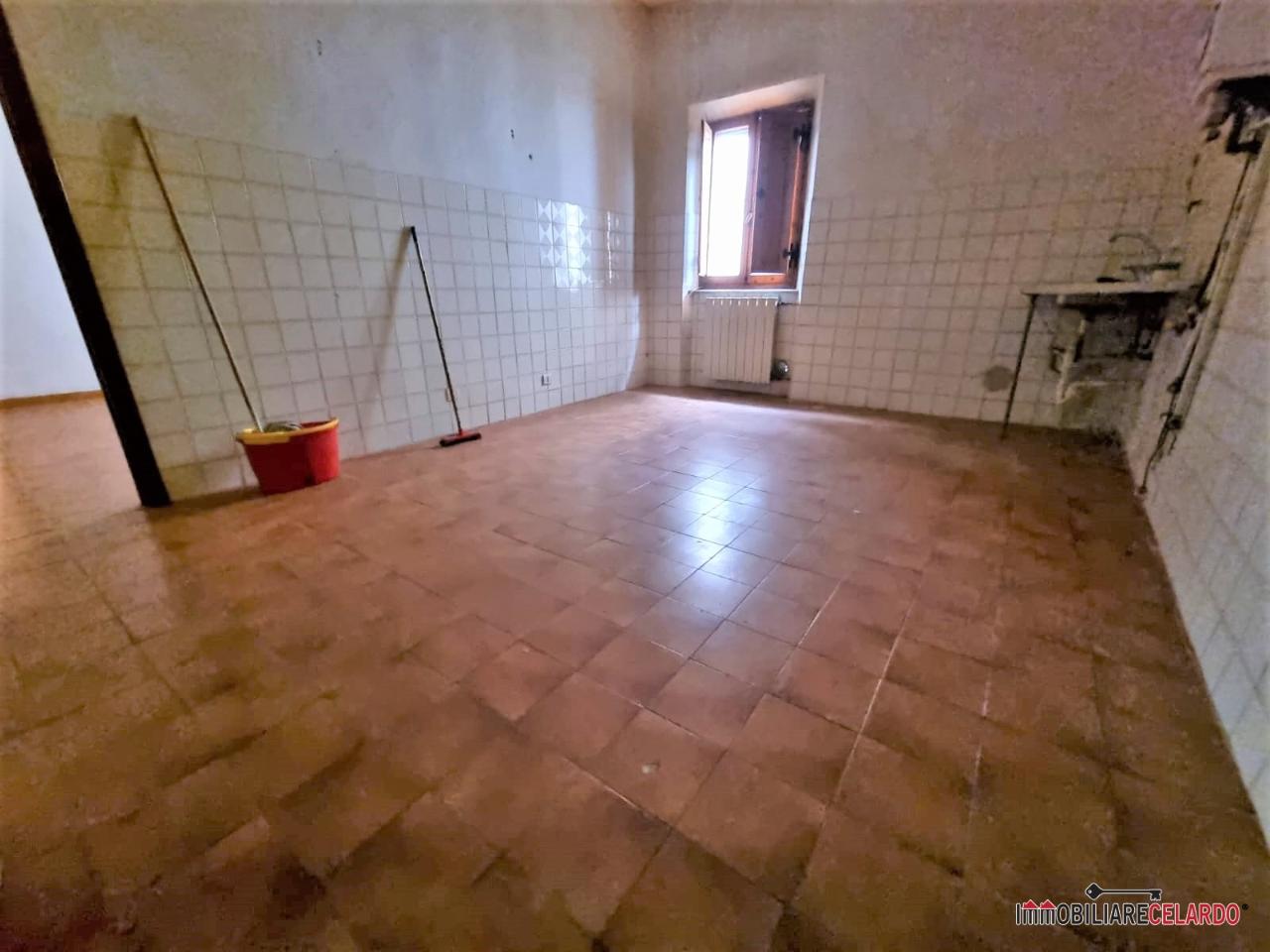 Appartamento in vendita a Colle Di Val D'Elsa