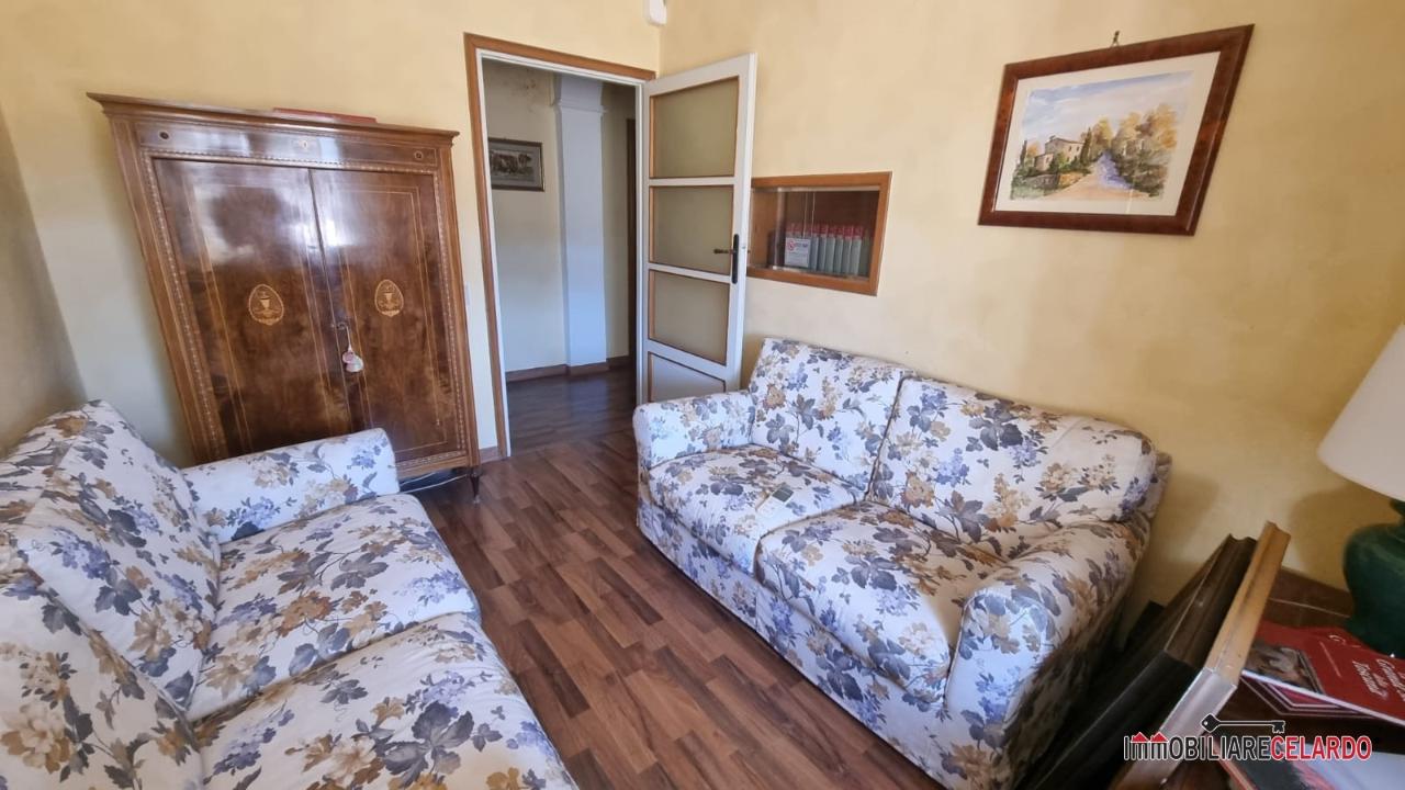 Appartamento in vendita a Colle Di Val D'Elsa