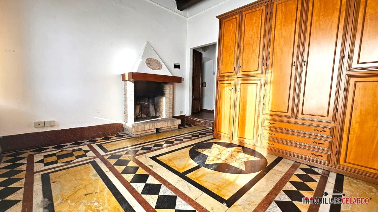 Appartamento in vendita a Colle Di Val D'Elsa
