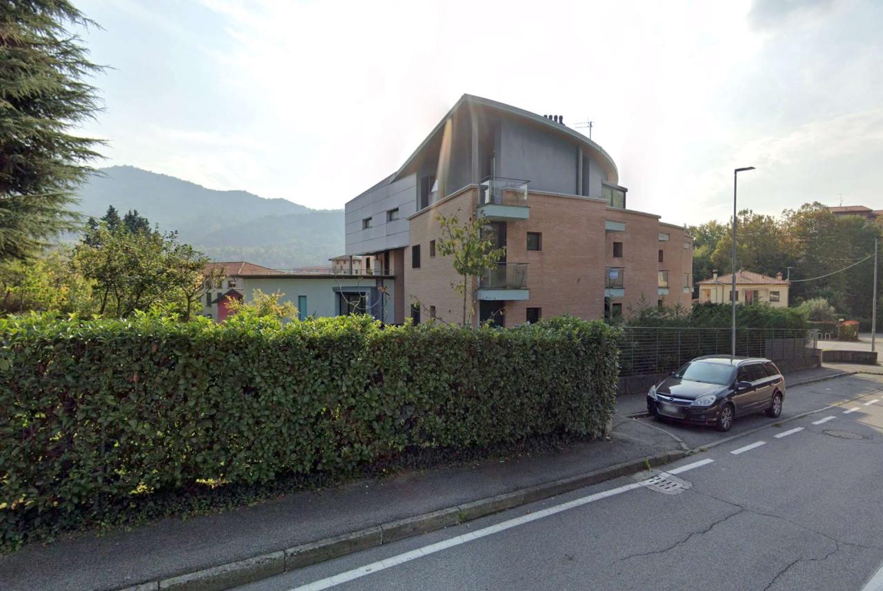 Appartamento in vendita a Caprino Bergamasco