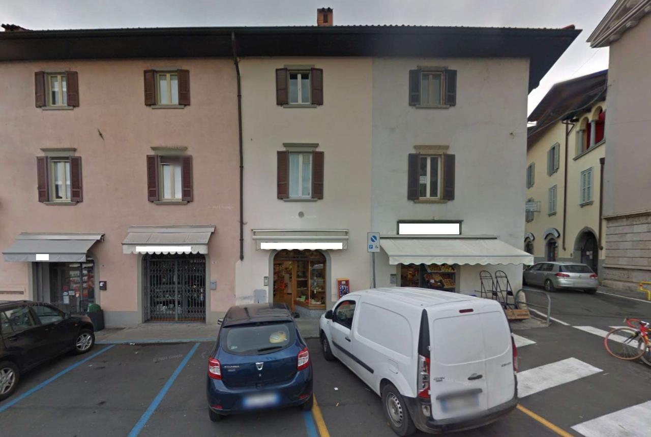 Negozio in vendita a Trescore Balneario