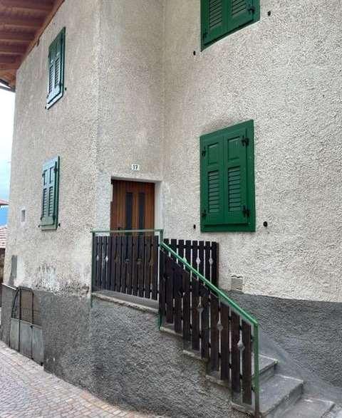 Porzione di casa in vendita a Segonzano
