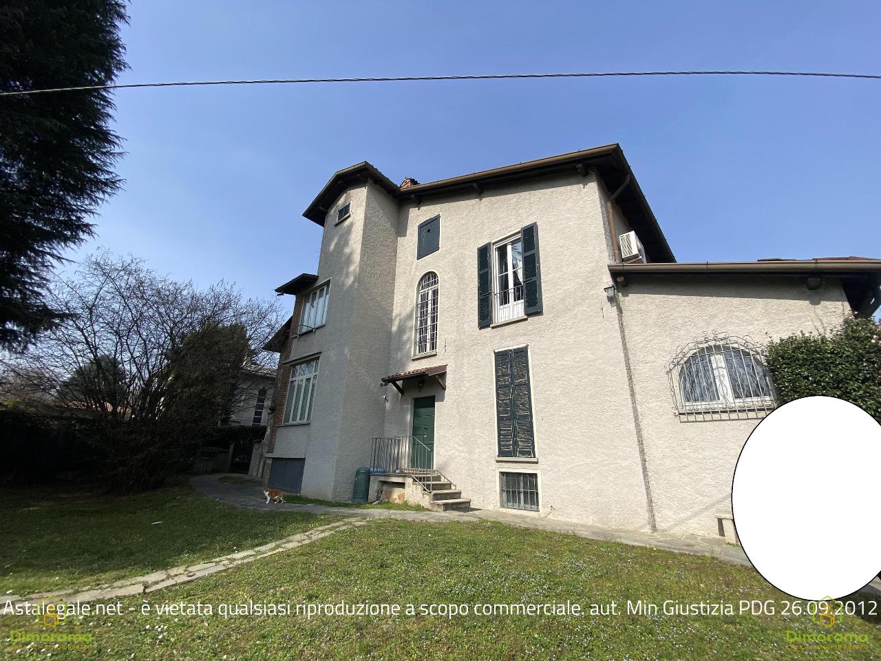 Appartamento in vendita a Carate Brianza