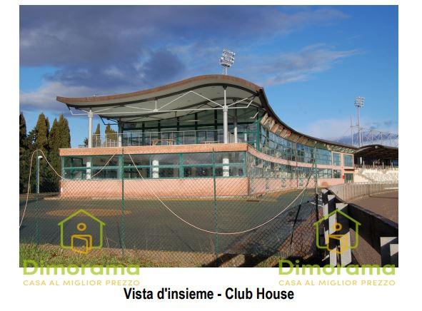 Palazzina commerciale in vendita a Follonica