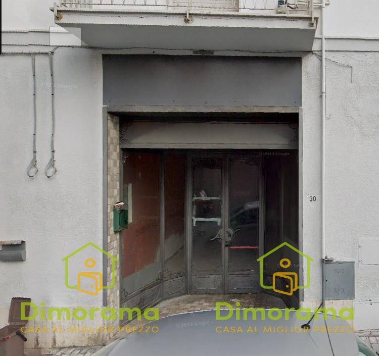 Negozio in vendita a Pontedera