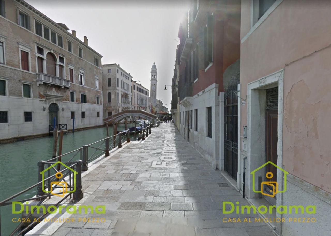 Officina in vendita a Venezia