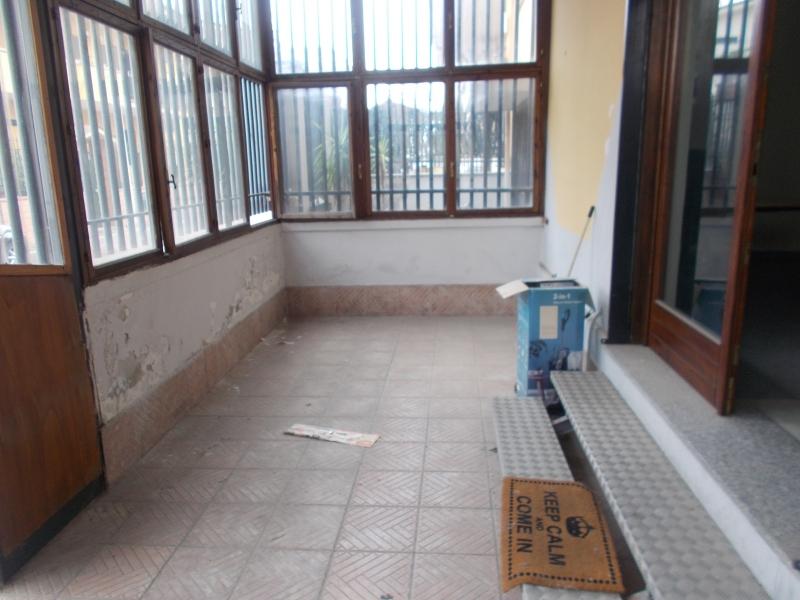 Negozio in affitto a Trentola Ducenta