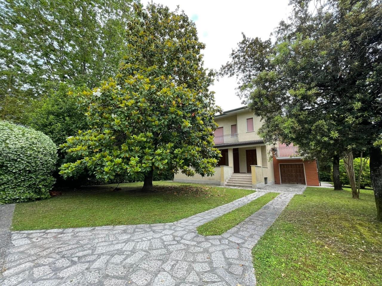 Villa in vendita a Forte Dei Marmi