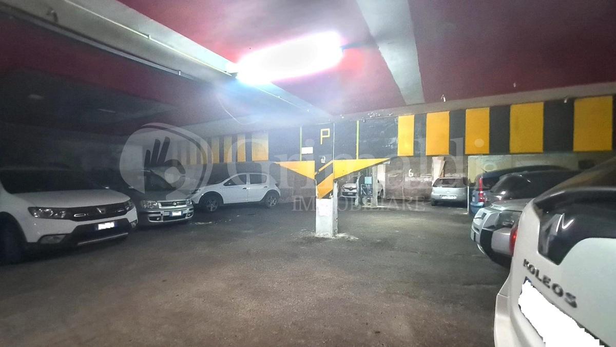 Box in vendita a Pozzuoli