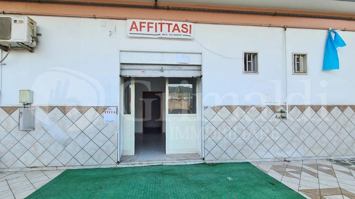 Magazzino in affitto a Quarto