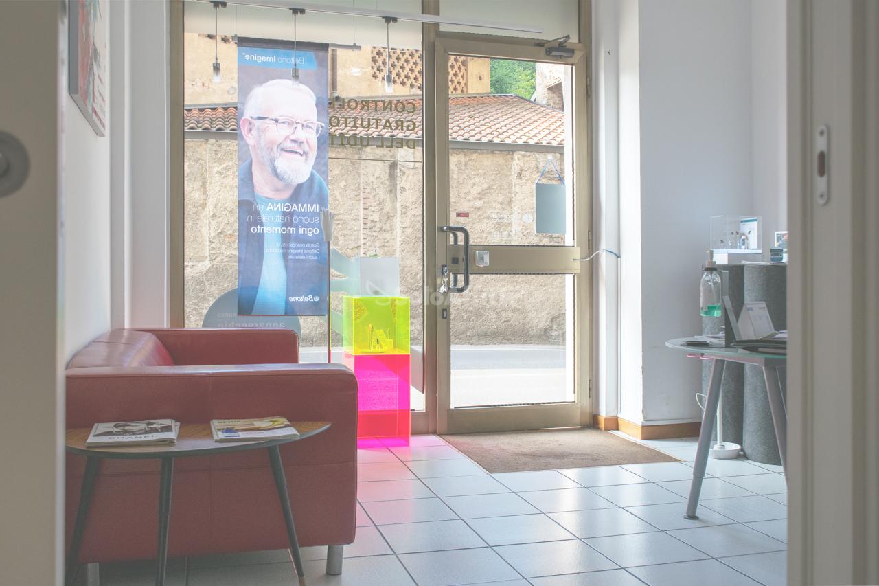 Negozio in affitto a Mariano Comense