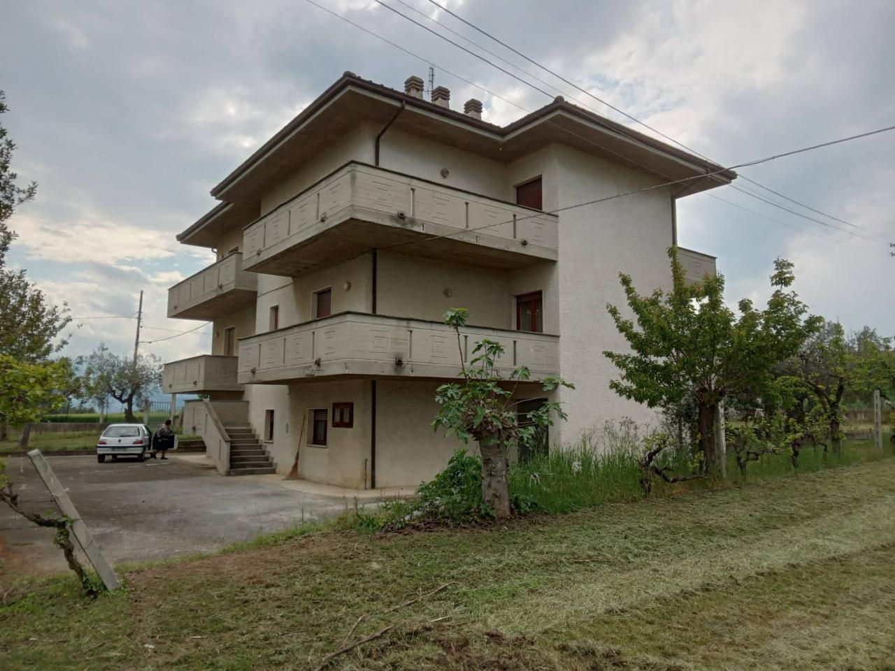 Villa in vendita a Nereto