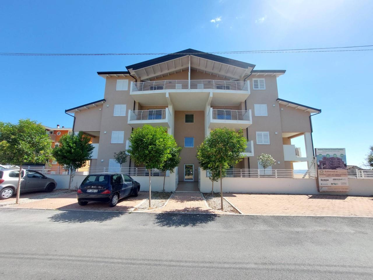 Appartamento in vendita a Nereto