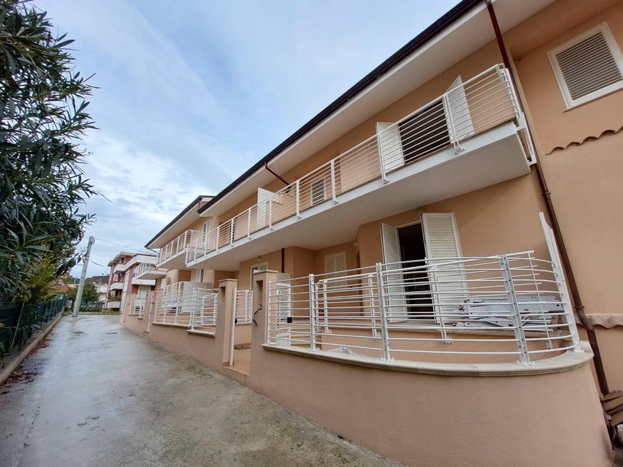 Villa a schiera in vendita a Nereto