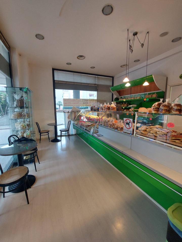 Esercizio commerciale in vendita a Giulianova
