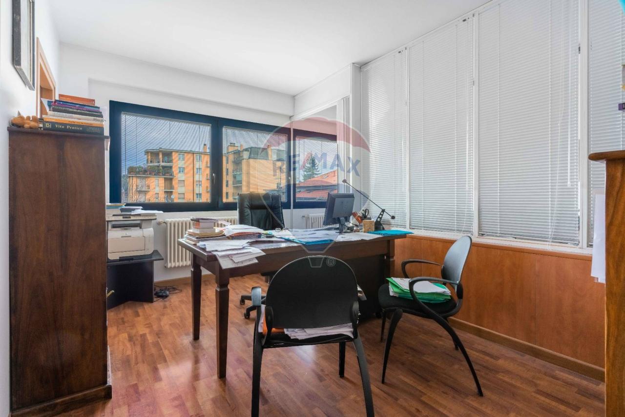 Ufficio in vendita a Fino Mornasco