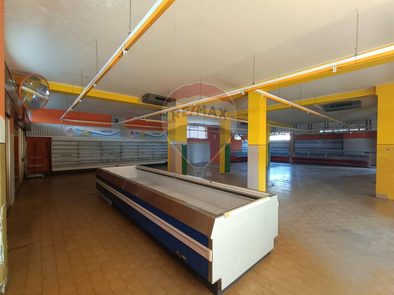 Negozio in vendita a Induno Olona