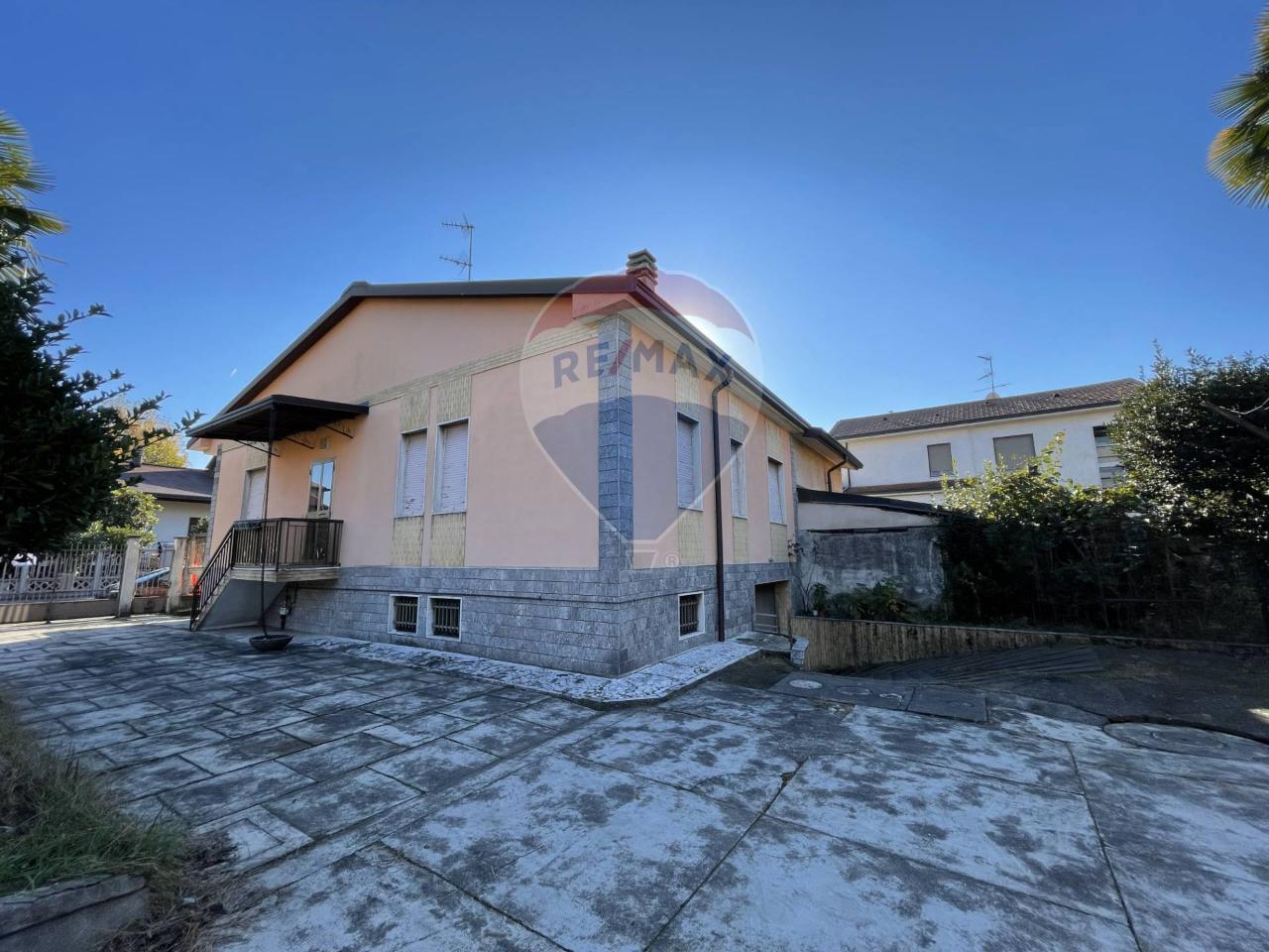 Casa indipendente in vendita a Rho