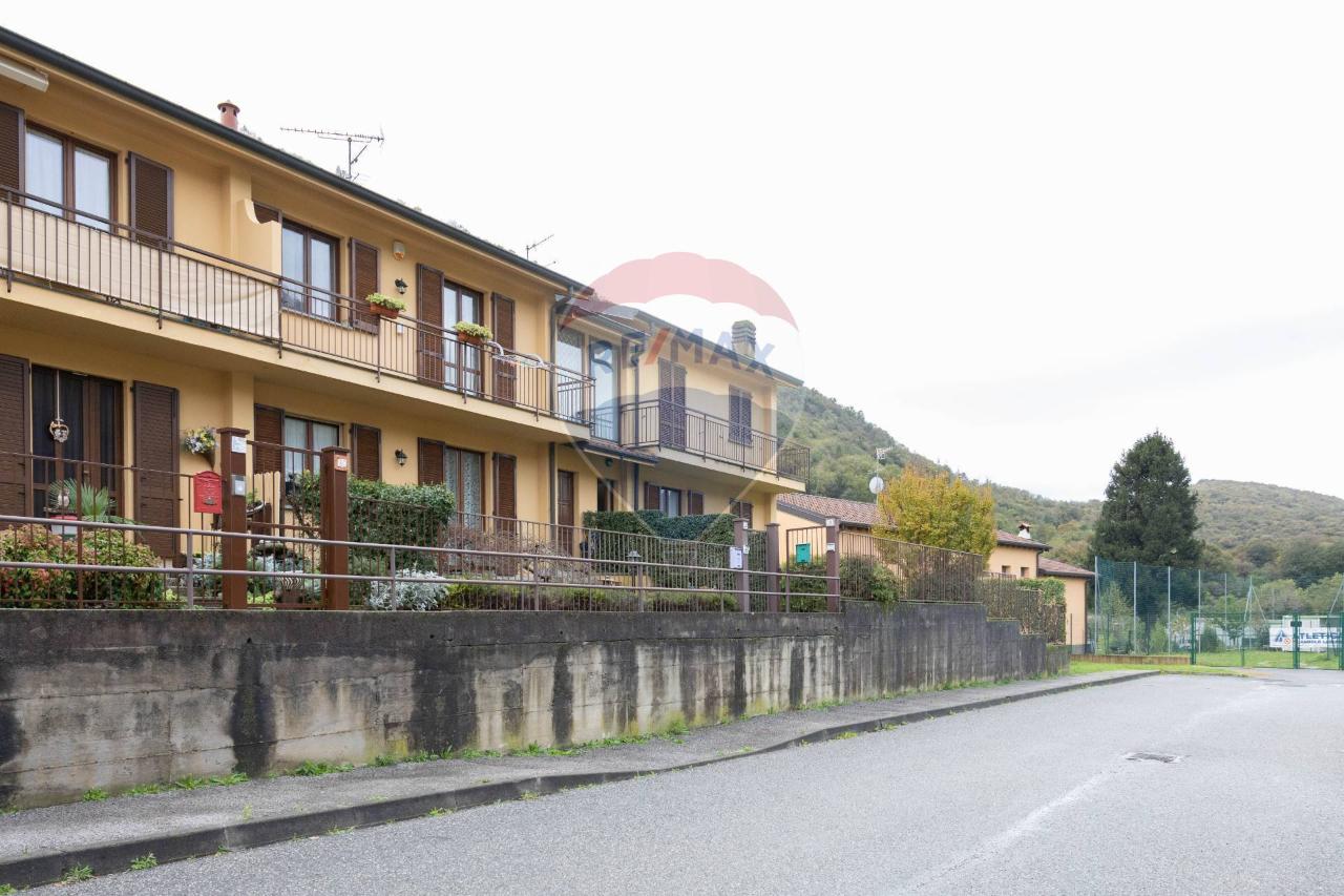 Villa a schiera in vendita a Canzo