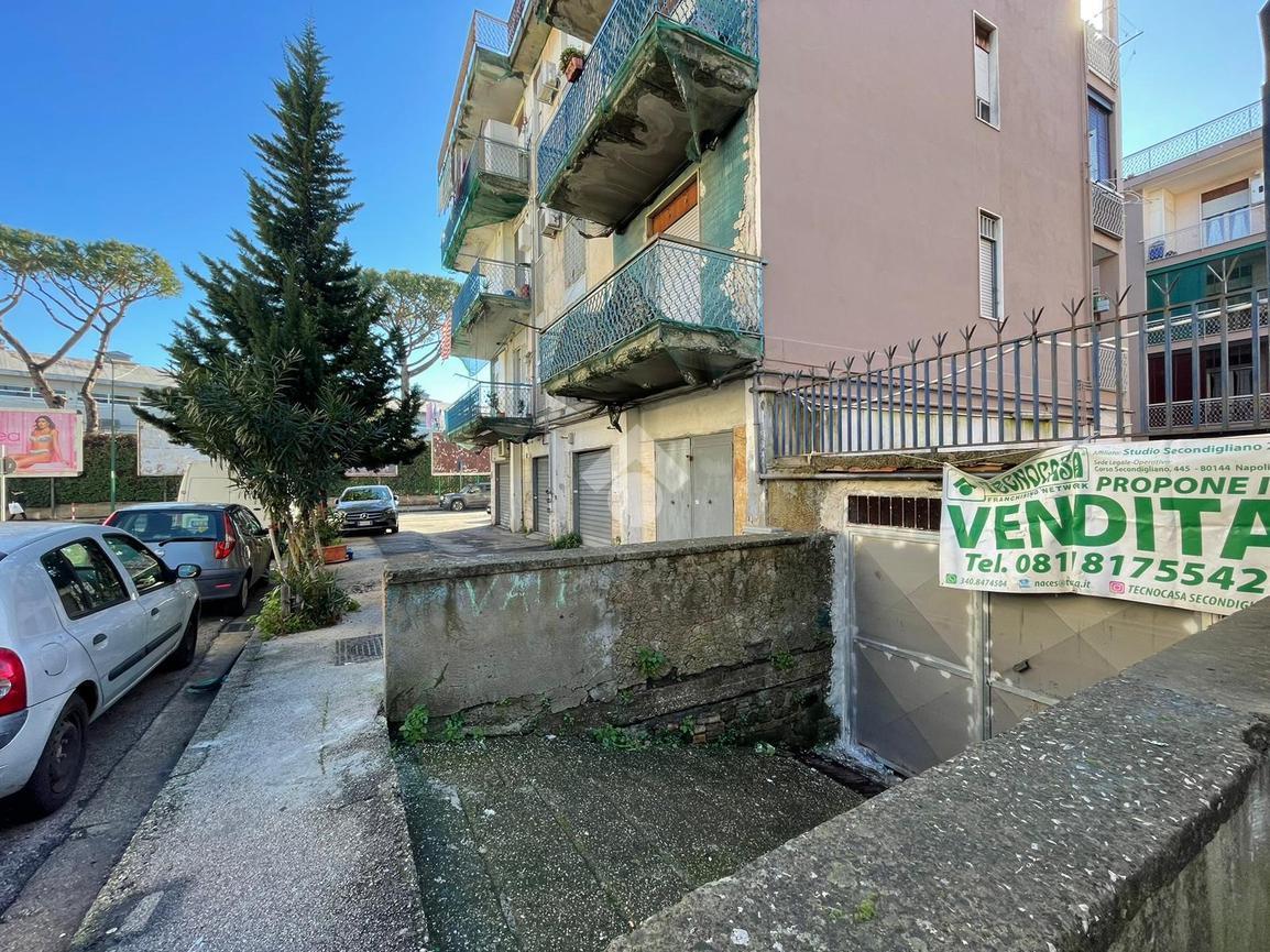 Capannone in vendita a Napoli