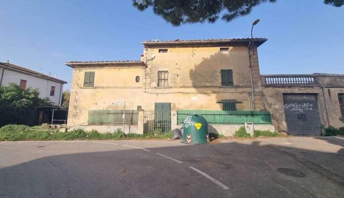 Casa indipendente in vendita a Cascina