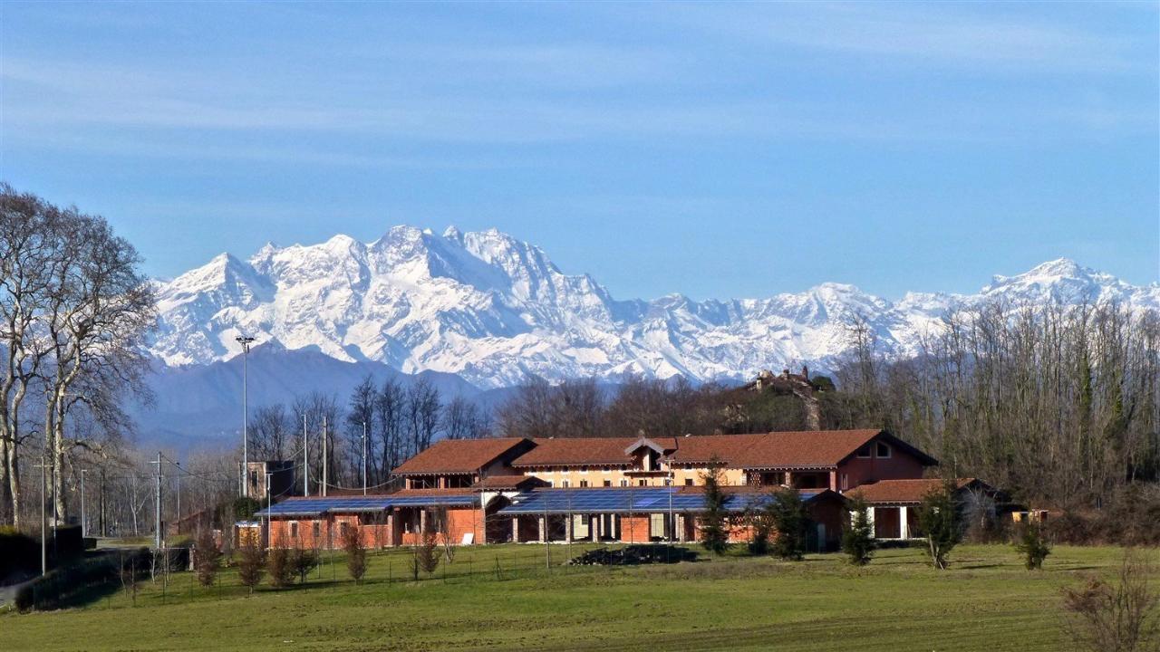 Cascina in vendita a Agrate Conturbia