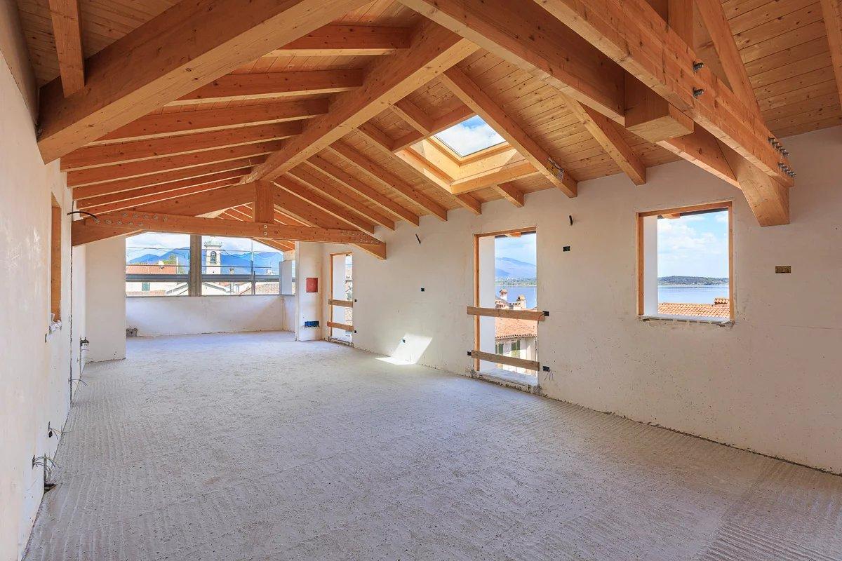 Attico in vendita a Belgirate